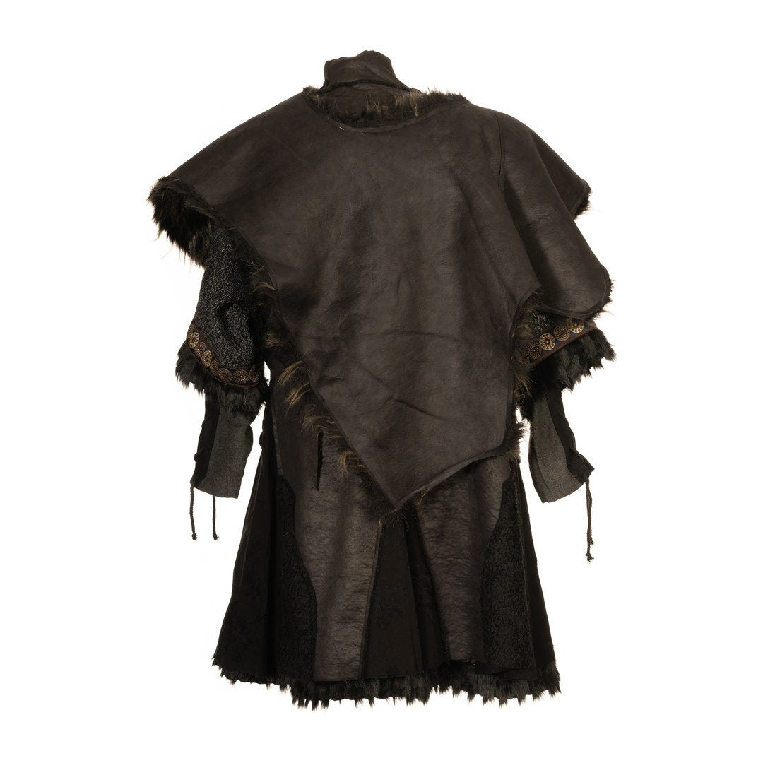 Faux Fur Mantle (Black And Brown) – LARP Costumes