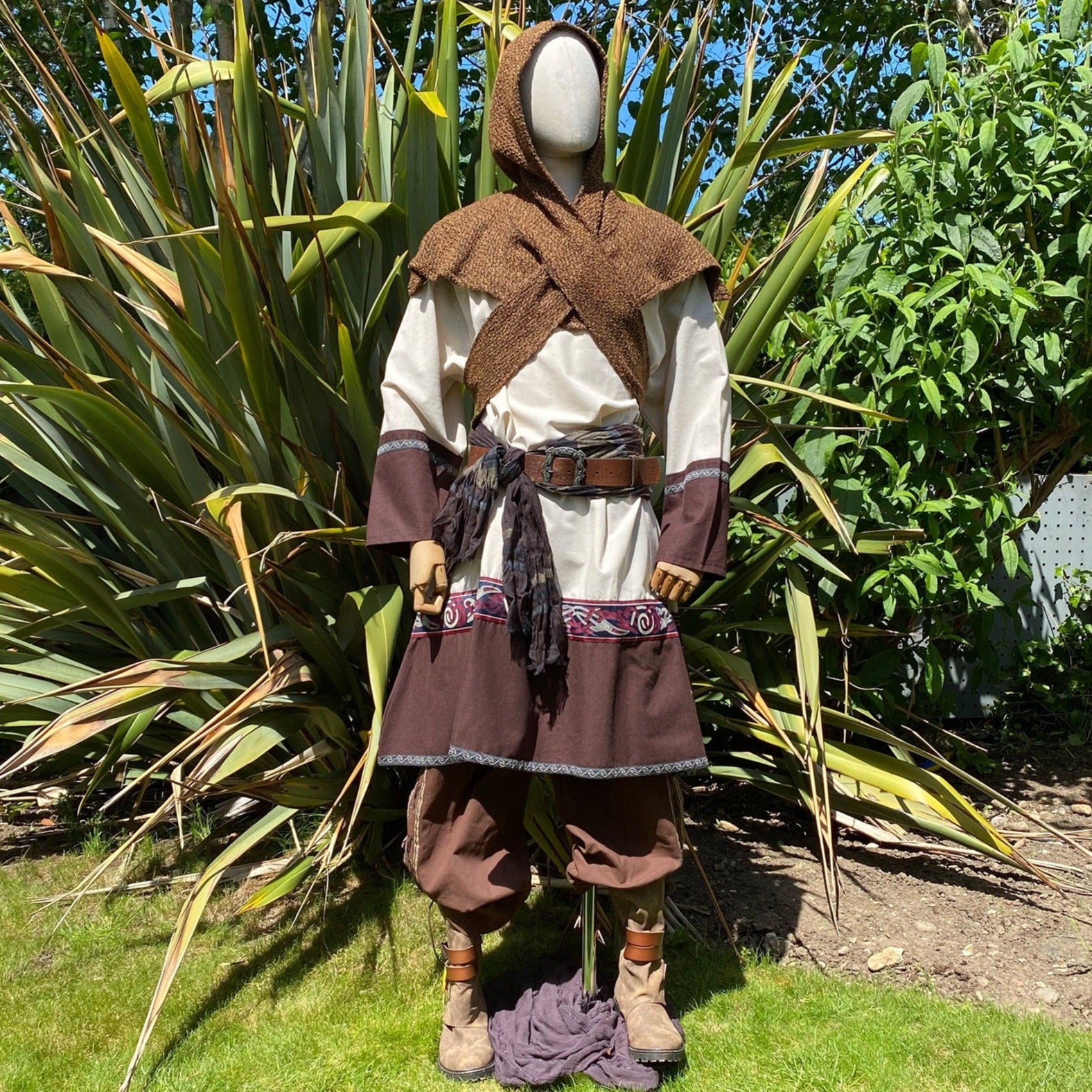 Shop Basic LARP Kits from only £115 | LARP Costumes