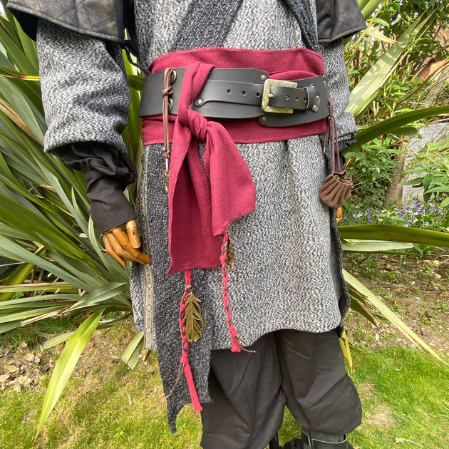 The Incredible LARP Belt with Accessories – LARP Costumes