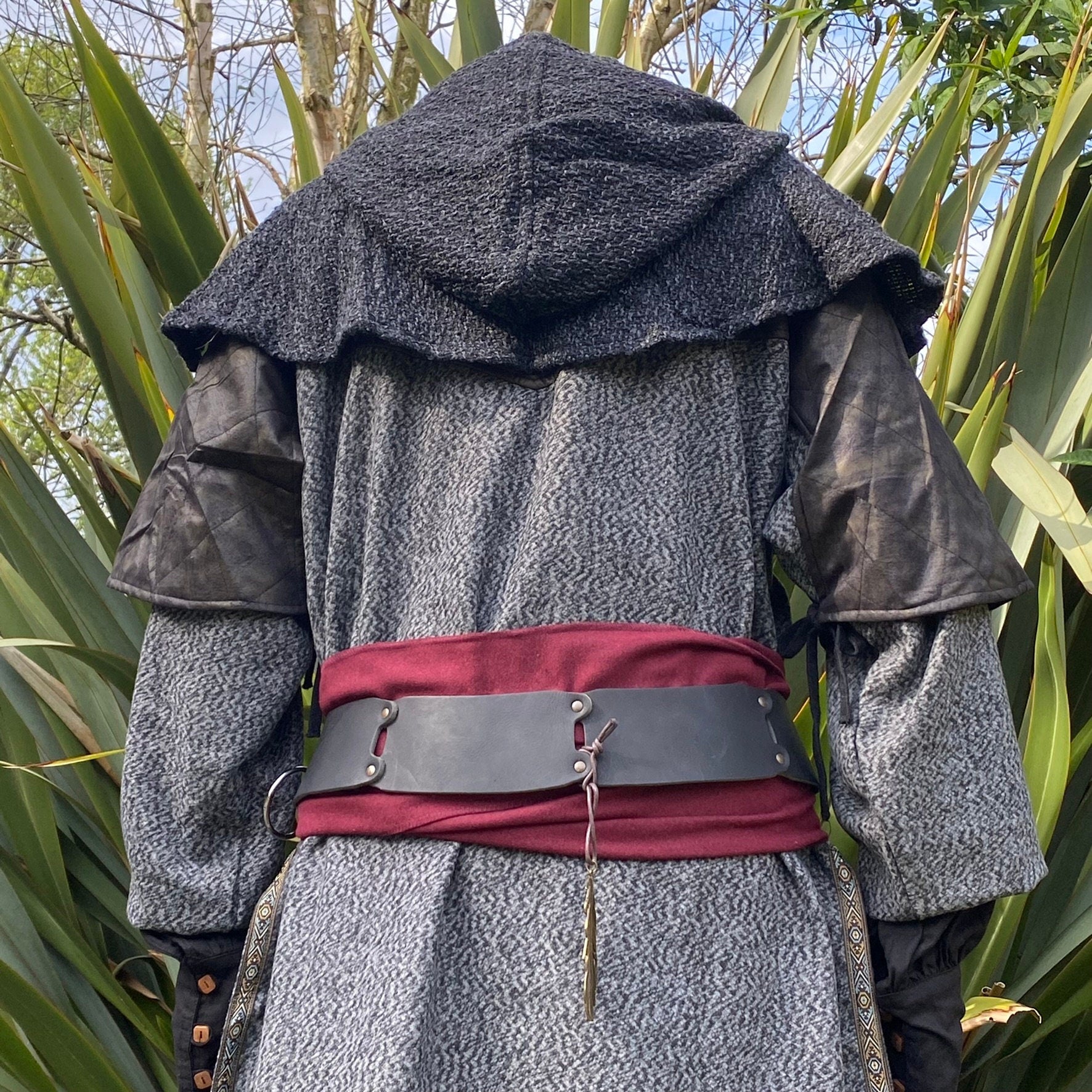 The Incredible LARP Belt with Accessories – LARP Costumes