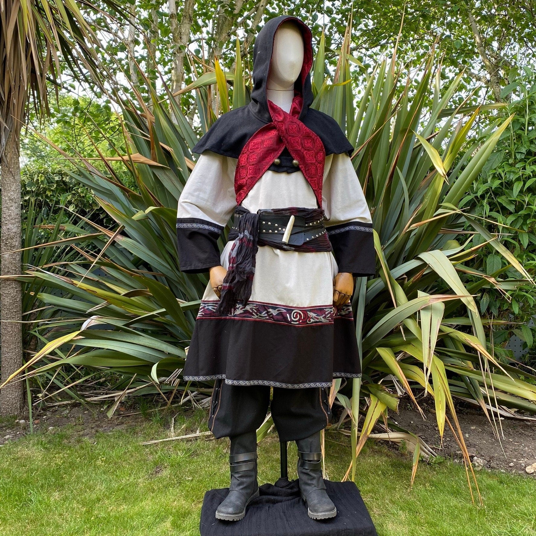LARP Outfit 4 Pieces - Dwarf Warrior - Hood, Tunic, Pants, Sash – LARP ...