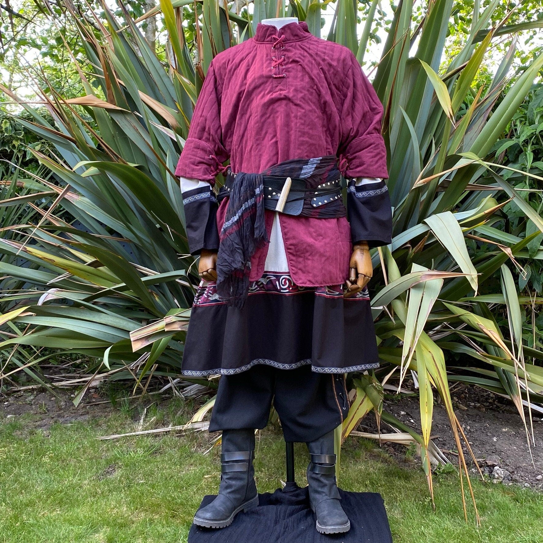 Gambeson (Dark Red) – LARP Costumes
